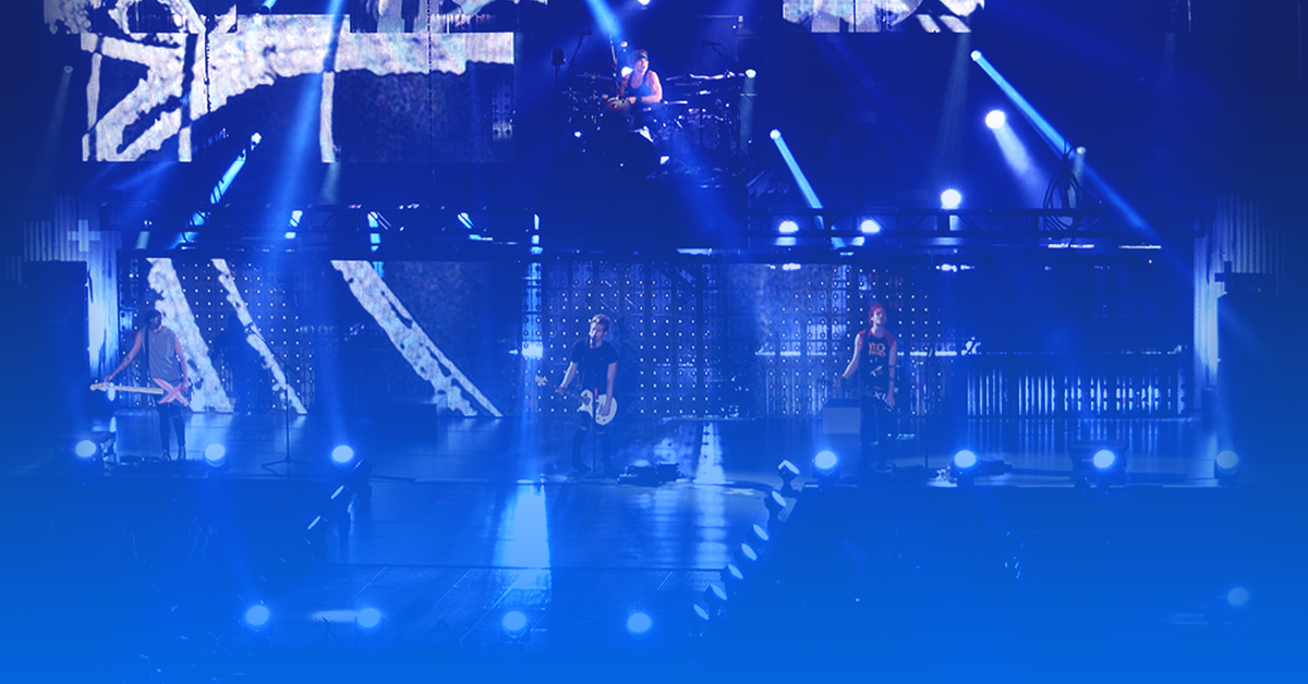 5 Seconds of Summer in Shakopee, MN at Mystic Lake Amphitheatre ...